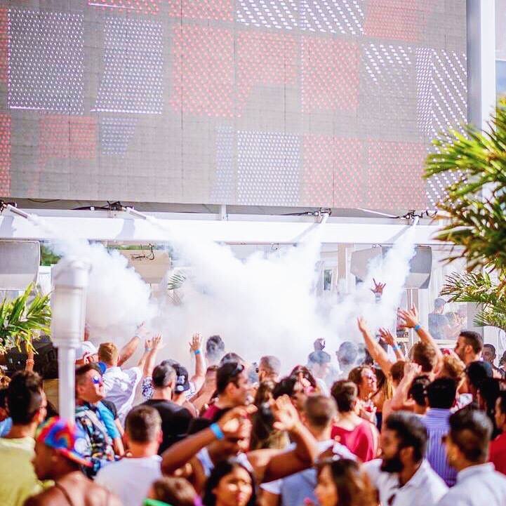 Cabana Pool Bar Toronto | Toronto Clubs