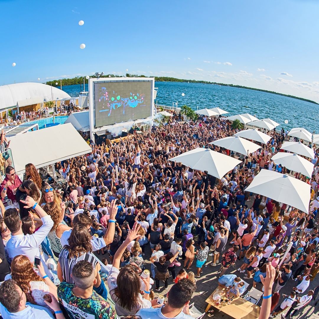 Cabana Pool Bar Toronto | Toronto Clubs